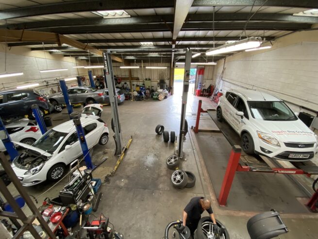 About Us | Trained Car Mechanics in Milton Keynes | GP Autos